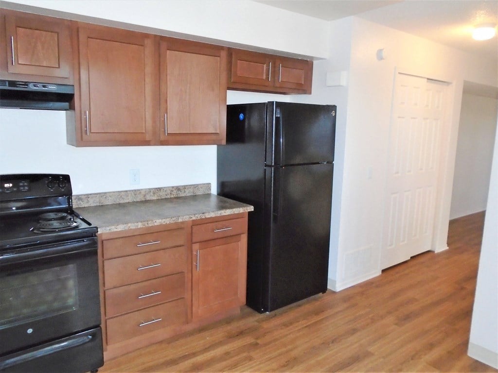Ivy Hill Townhomes - townhouses for rent in Woodgate, Aurora | Point2Homes