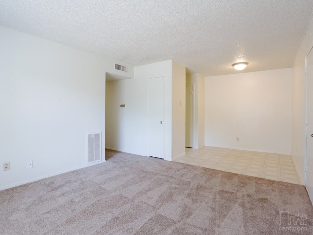 Longview Square - apartments for rent in Longview | Point2Homes