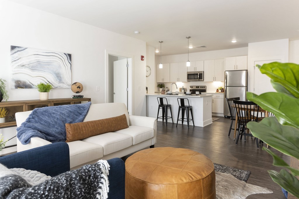 The Whit Apartments - apartments for rent in North Meridian ...
