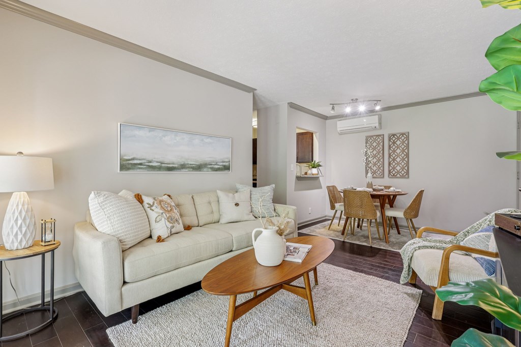 The Avenue in the Highlands - apartments for rent in Cherokee Triangle ...