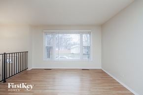 5724 Edward Dr Oak Forest, IL 60452 - house for rent in Oak Forest for ...
