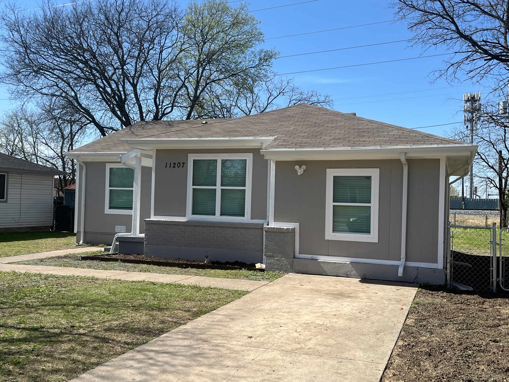 11207 Aledo Drive - house for rent in Casa View Heights, Dallas for ...