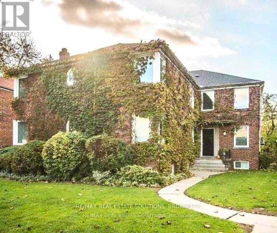 4 - 5 WARWICK AVENUE 4 - multi-family for rent in Cedarvale, Toronto ...