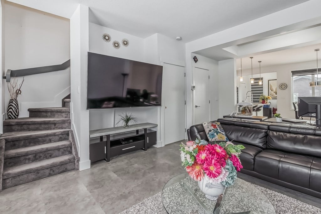 173 Cavanagh Common Southwest - house for rent in Downtown Edmonton ...