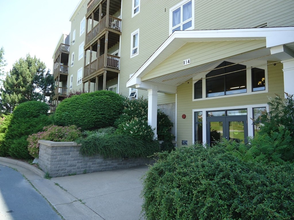 154 Willowdale Drive - Hawthorne Suites - apartments for rent in Colby ...