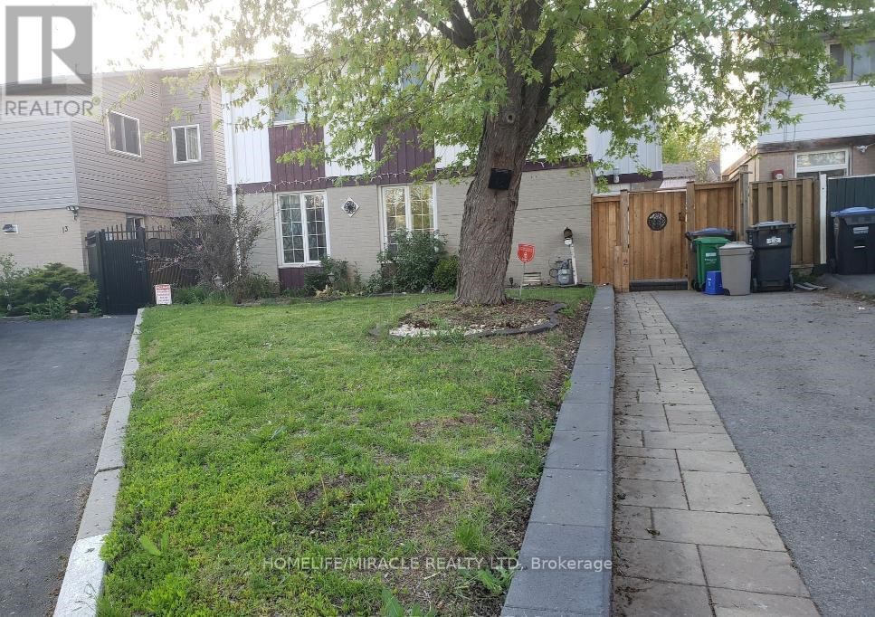12 HOLMSTEAD COURT - house for rent in Central Park, Brampton (Central ...