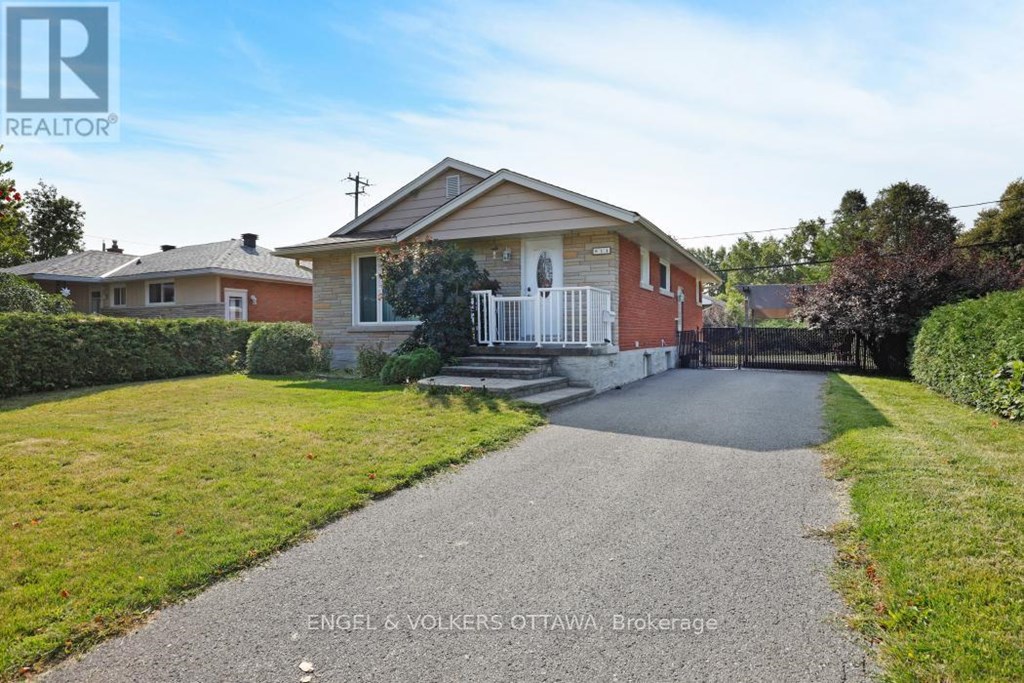 A - 814 PLEASANT PARK ROAD A - Rental in Alta Vista, Ottawa for $2,495 ...