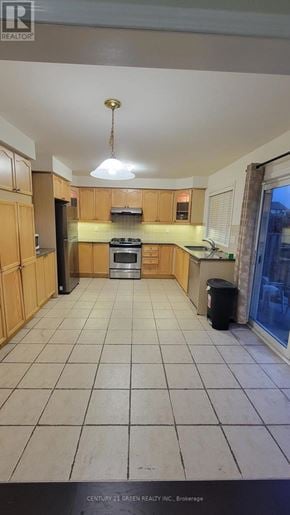MAIN & SECOND FLOOR - 162 DECKER HOLLOW CIRCLE - apartment for rent in ...