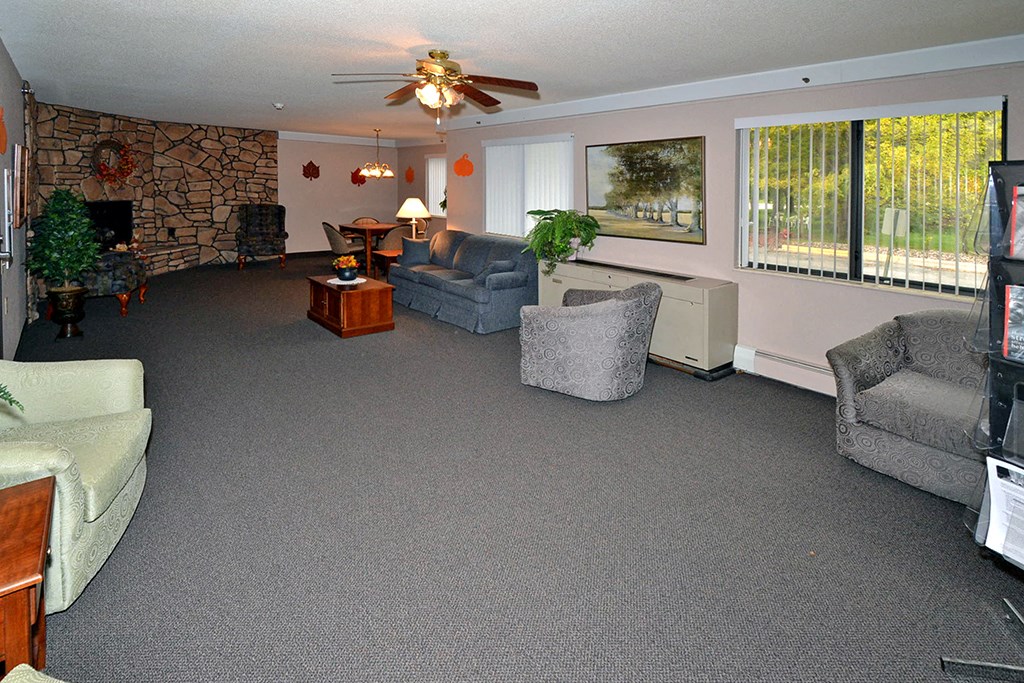 Red Rock Manor - apartment for rent in Newport for $960/month | Point2Homes